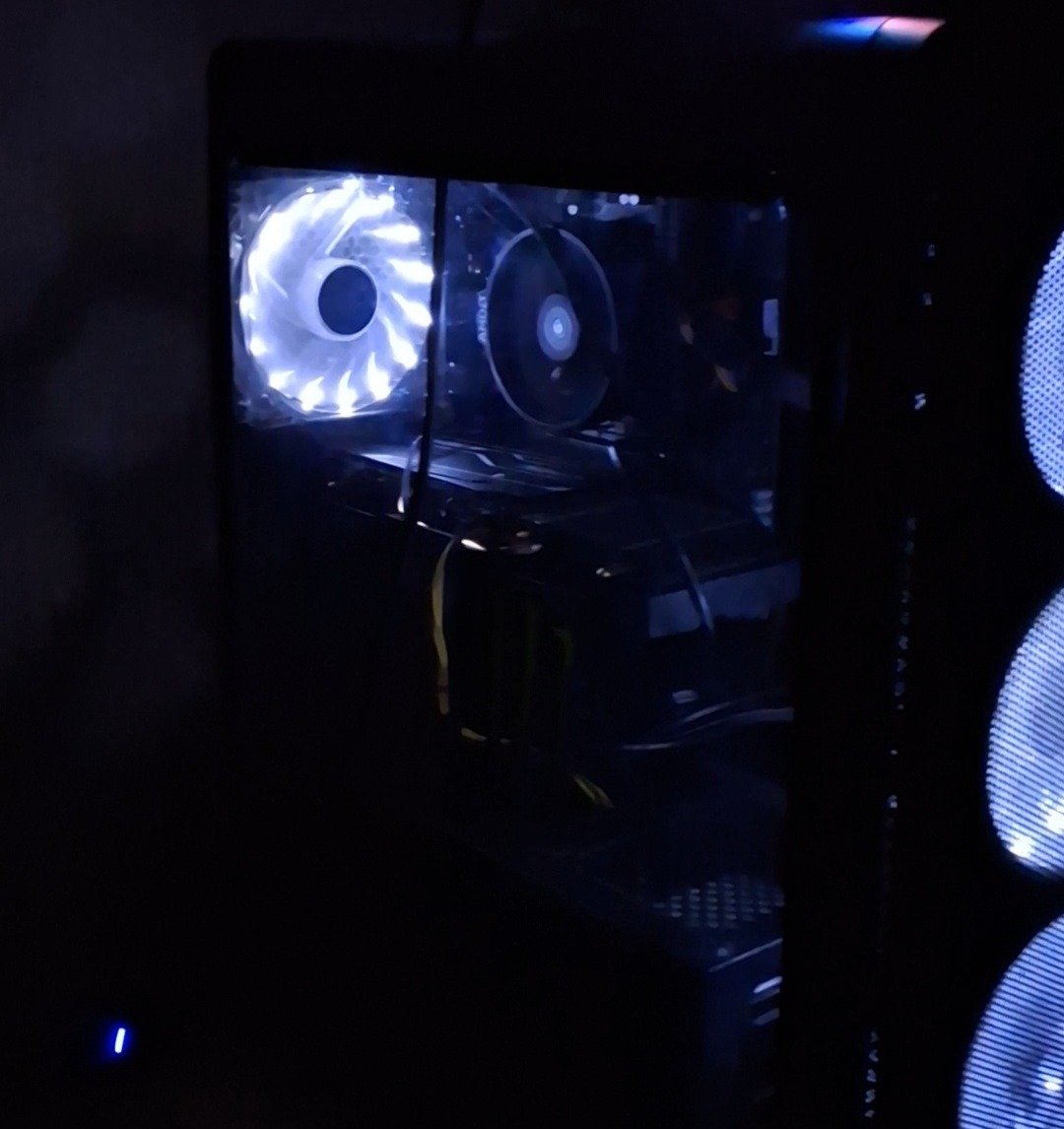 Eladó mid-range gamer pc - HardverApró