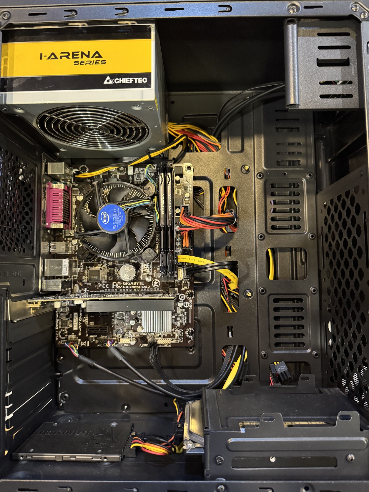 Eladó egy Intel i5 4590-es(4x3,7GHz/16GB/240SSD+500HDD/GT1030 ...