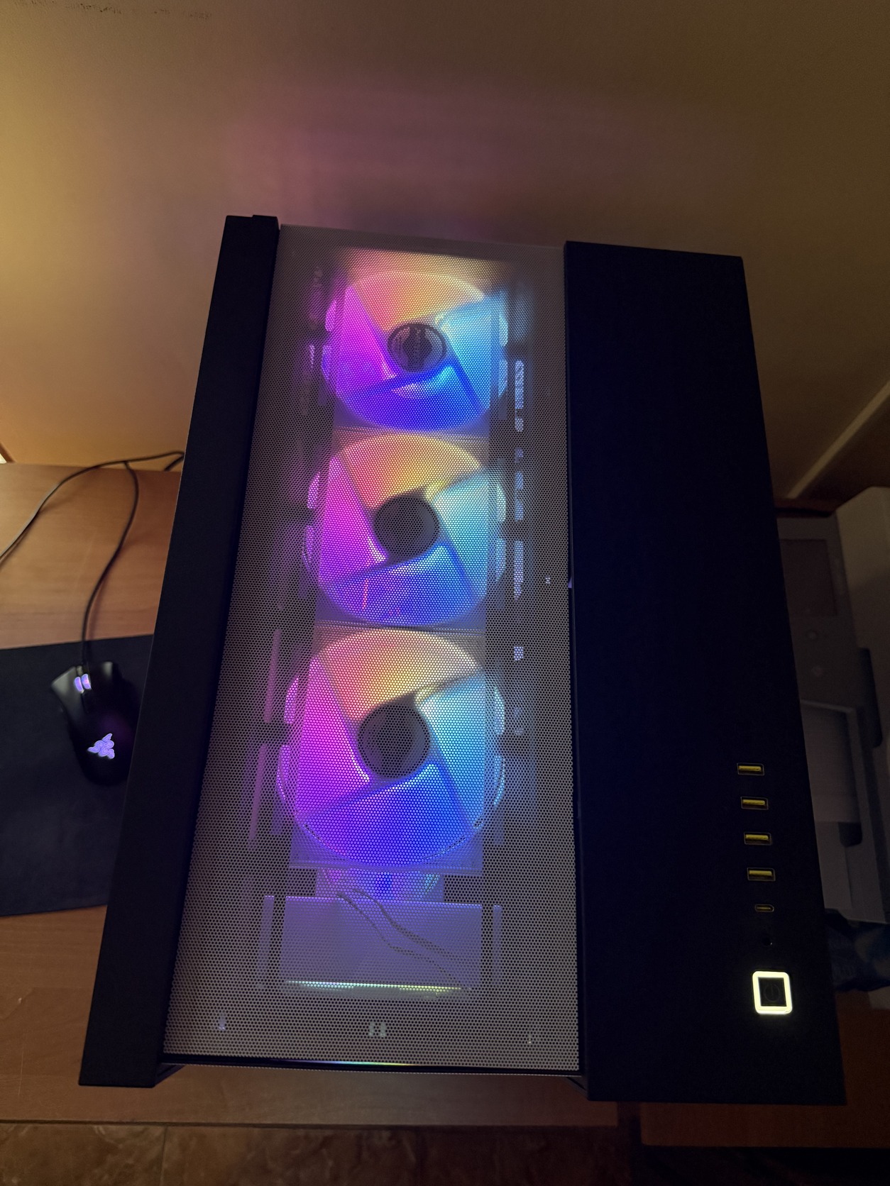 AMD Ryzen 7 7800X3D/GeForce RTX 4090/32Gb DDR5 RAM/ 3TB SSD konfig ...