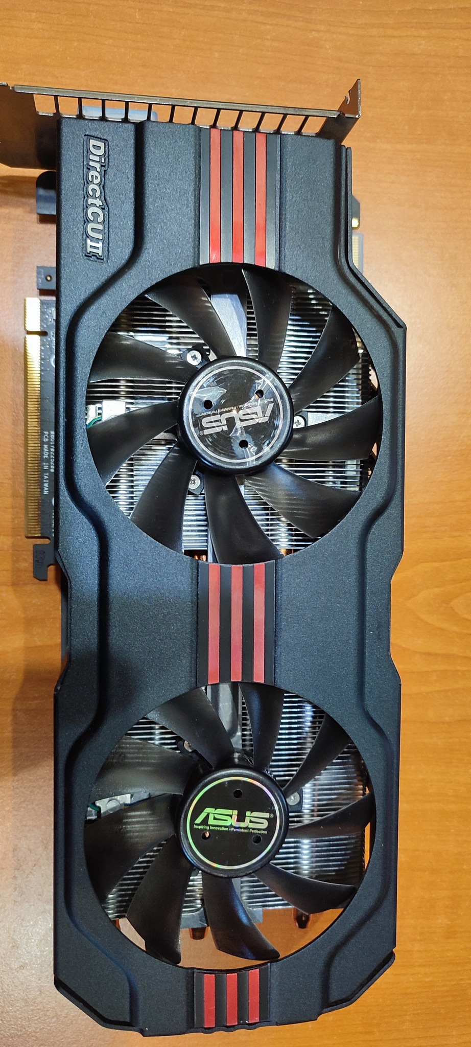 ASUS GeForce GTX 580 azonnal vihető - HardverApró