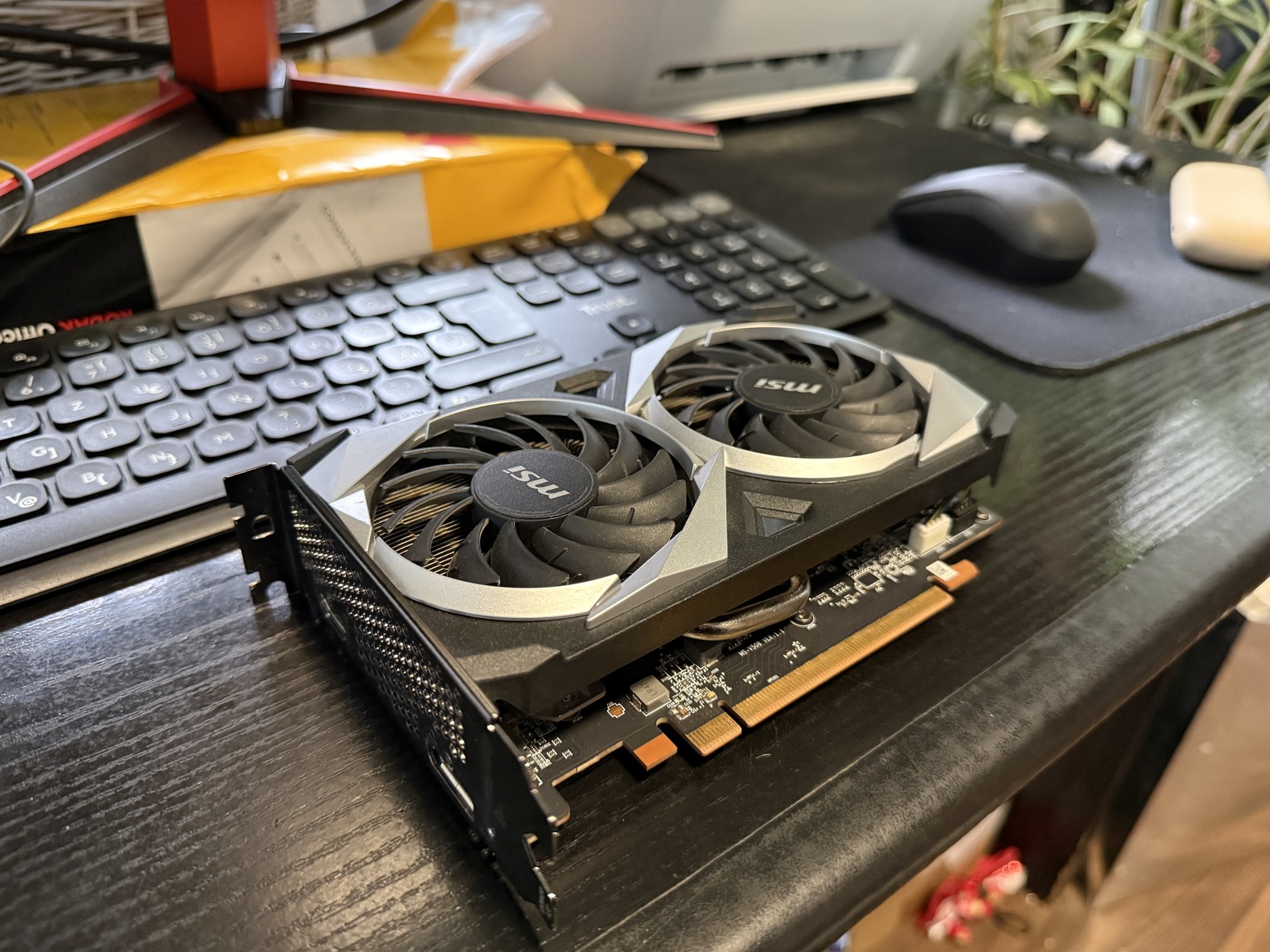 MSI Radeon RX 6500 XT MECH 2X 4GB OC videókártya - HardverApró