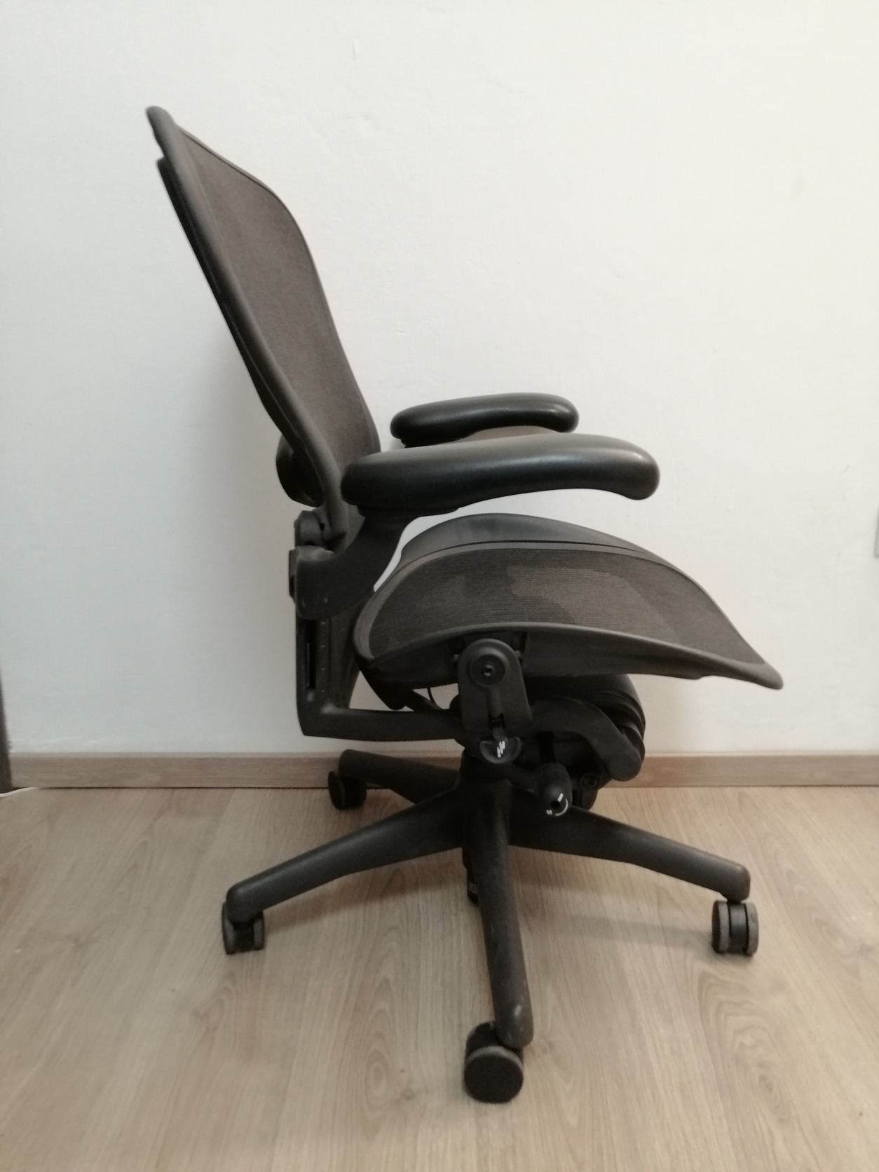 Herman Miller Aeron Classic C méret prémium gurulós irodai szék ...