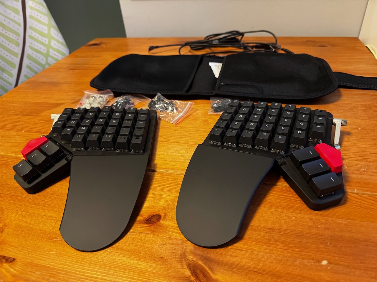 Moonlander Mark I billentyűzet - Fekete - HardverApró