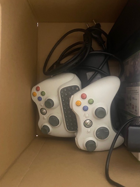 Xbox 360 + Kinect + 2 kontroller + játékok komplett szett, azonnal ...