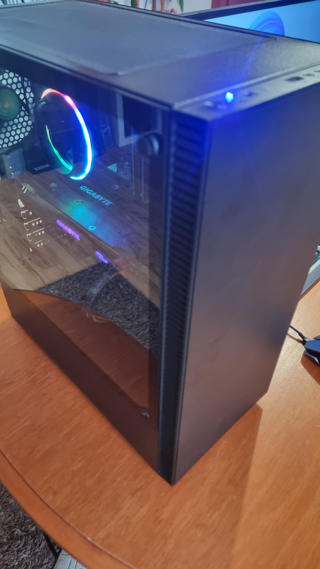 9 gen. I5 gamer Gigabyte pc GTX1070 8 gb - HardverApró