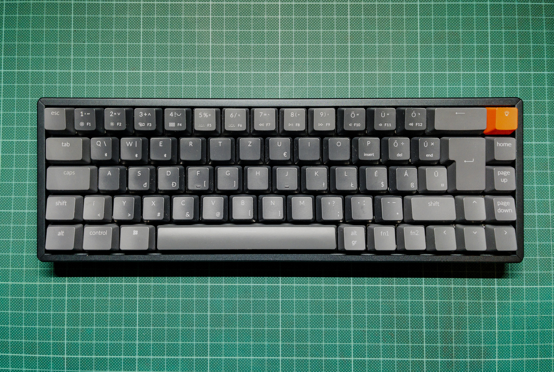 KEYCHRON K6 Wireless RGB Gateron Hot Swap Red UK Angol fekete - HardverApró