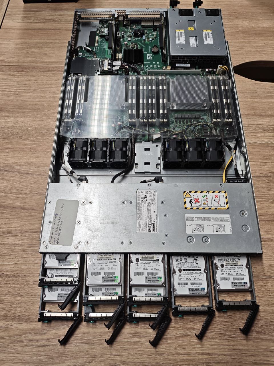 Intel 1U rack szerver 2 Xeon E5-2650 v2, 224GB ECC RAM, SAS RAID, rails ...