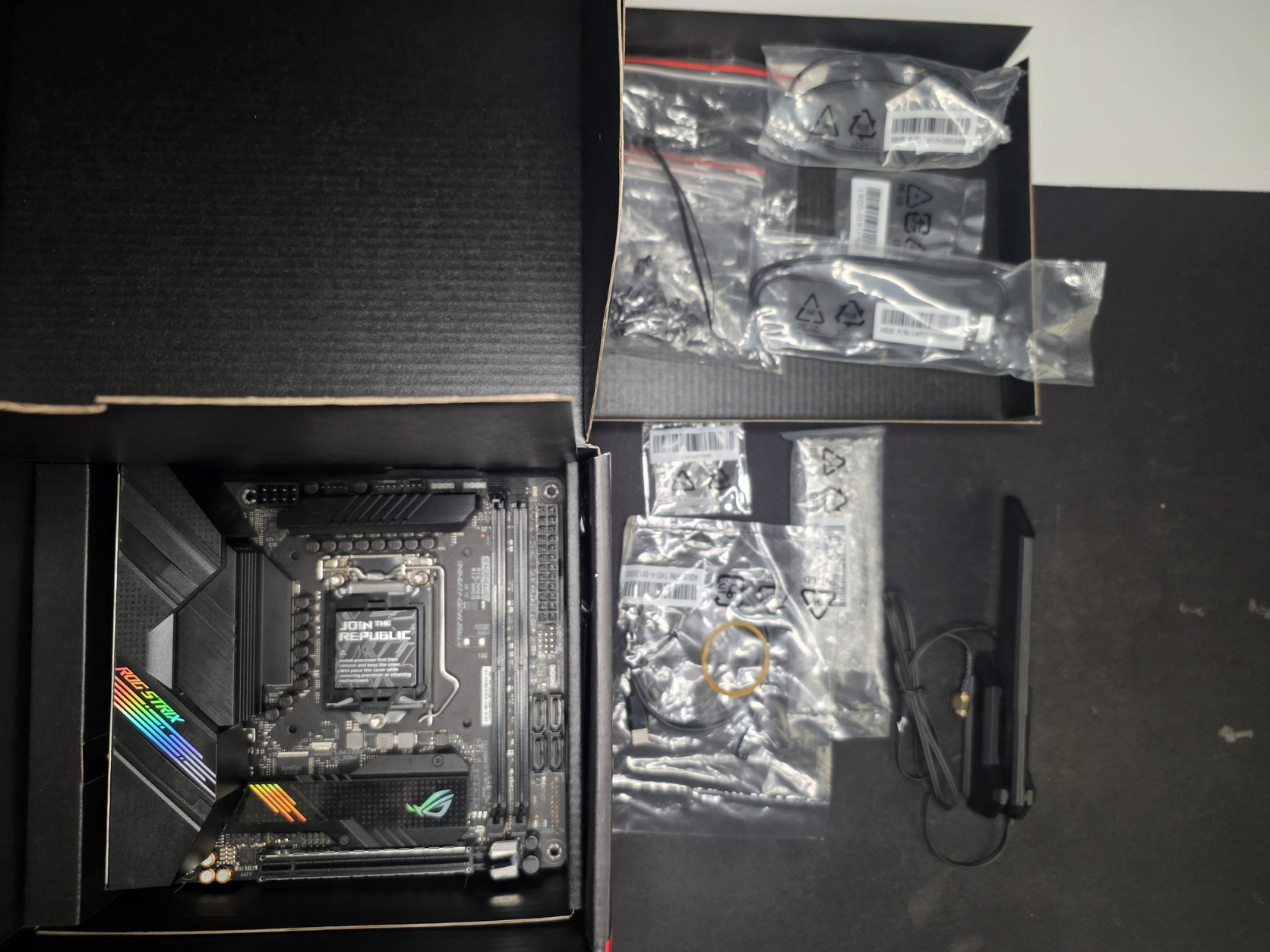 ASUS ROG Strix H470-I Gaming Mini-ITX alaplap megkímélt, hibátlan ...