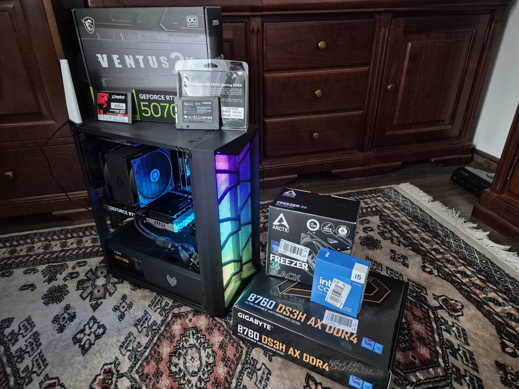 i5-14600k, 32GB DDR4, RTX5070, 850W gold, 2,5 + év Gari - HardverApró