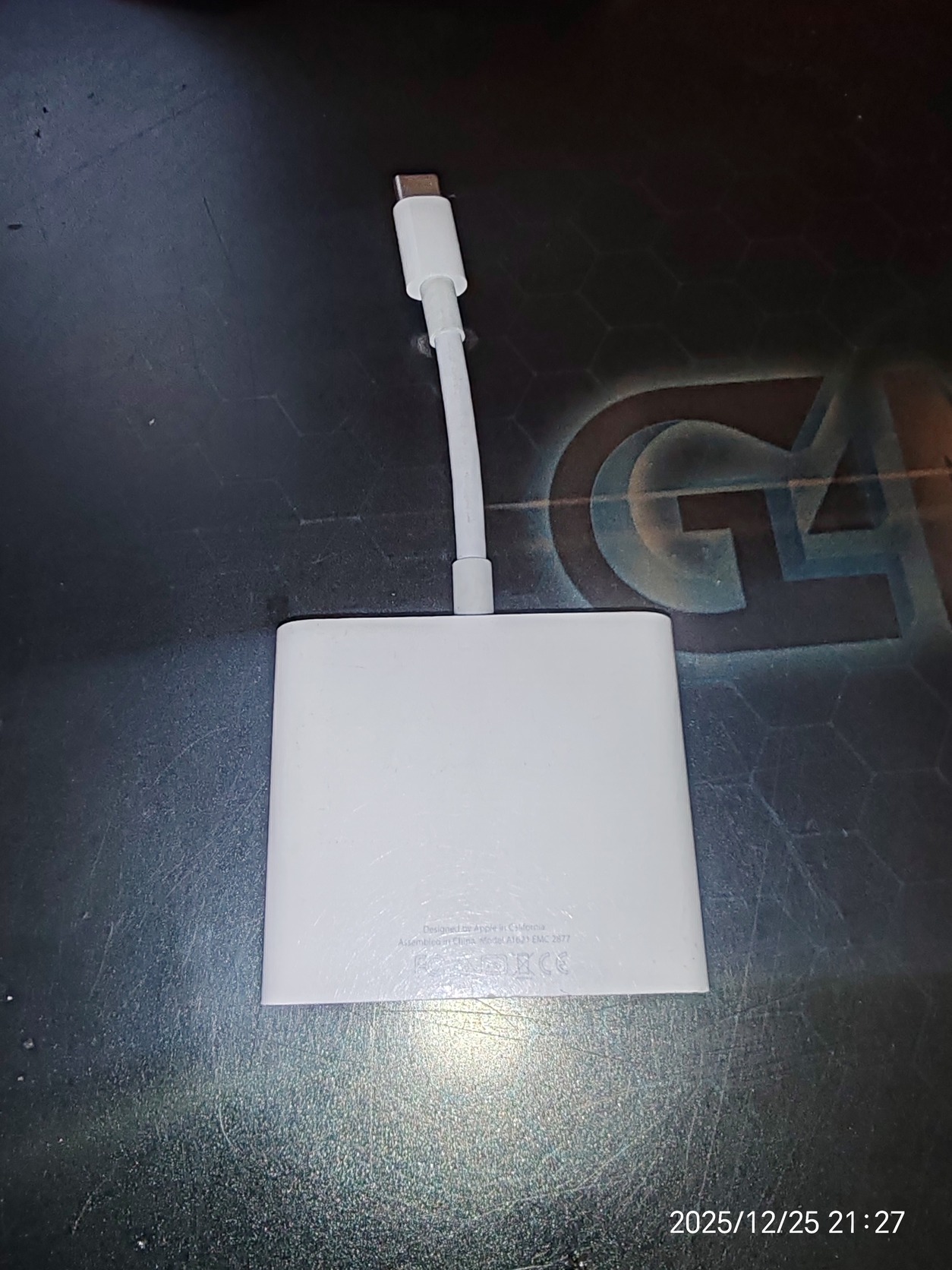 A1621 az Apple USB-C Digital AV Multiport Adapter - HardverApró