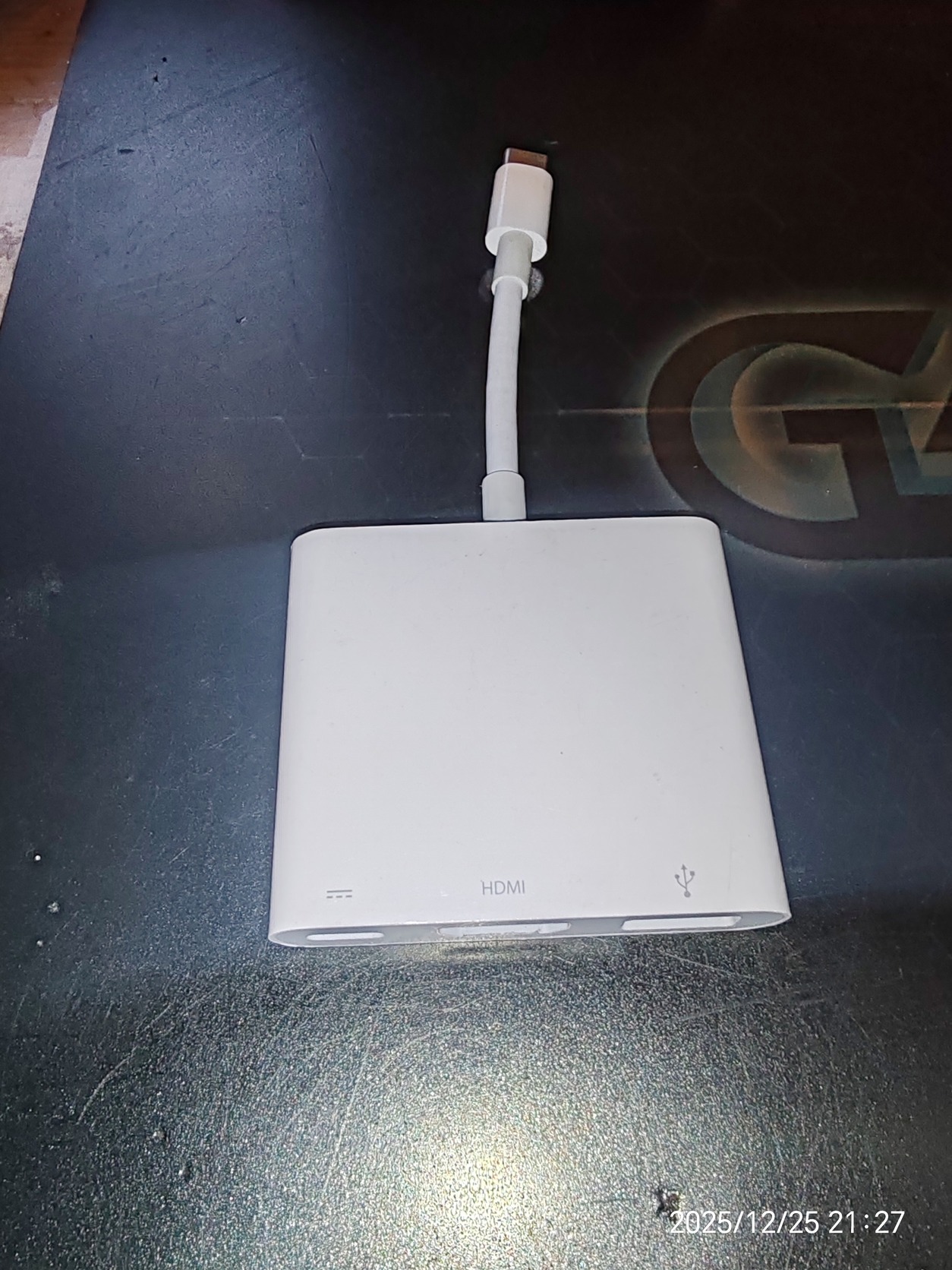 A1621 az Apple USB-C Digital AV Multiport Adapter - HardverApró