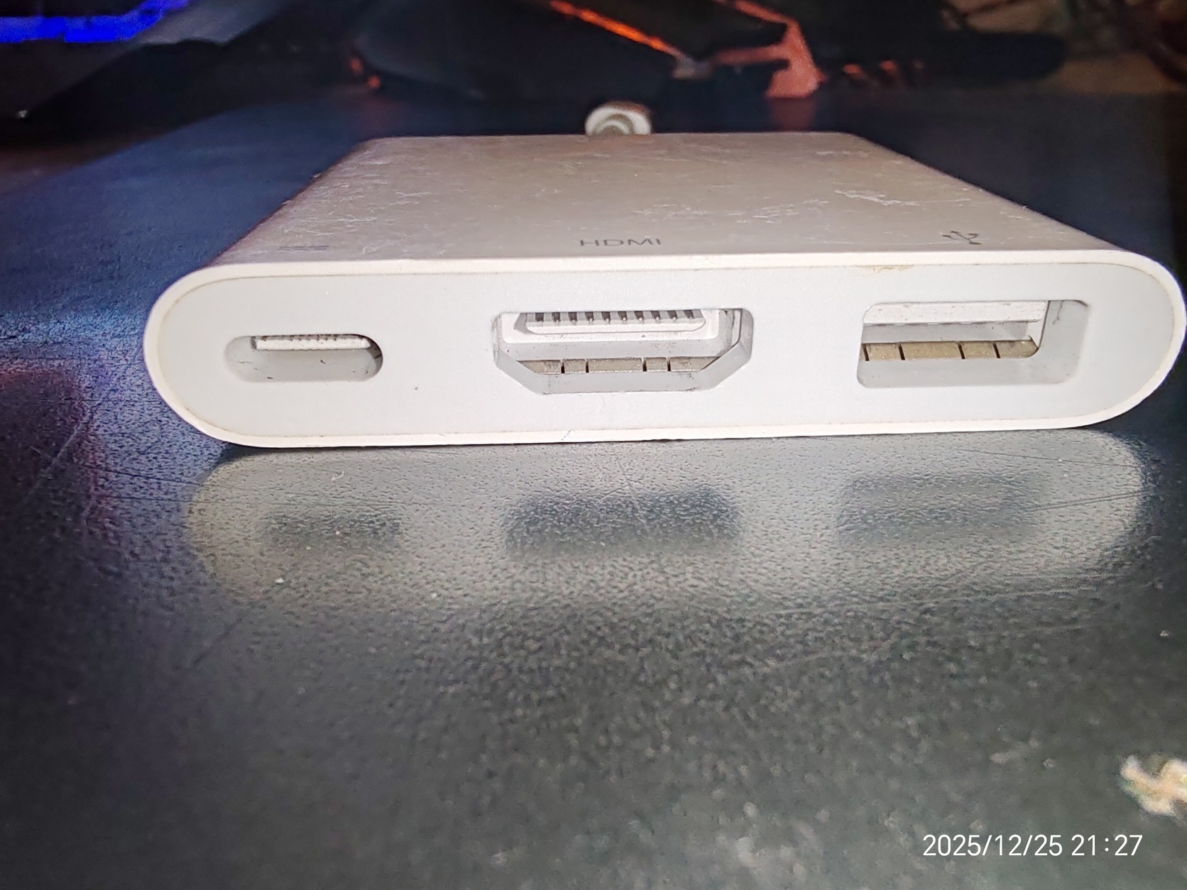 A1621 az Apple USB-C Digital AV Multiport Adapter - HardverApró