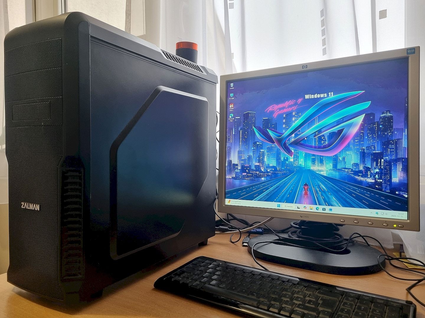 Ryzen 7 gamer pc (16x4,1Ghz/16GB/8GB/SSD+HDD/W11) - HardverApró