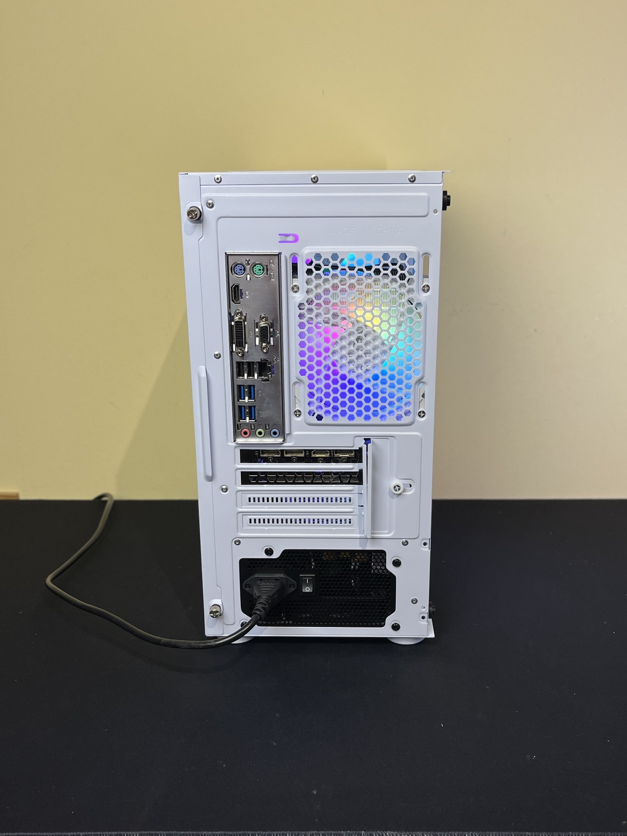 white GAMER PC : i7-6700, 16GB, GTX 1660 Ti - HardverApró