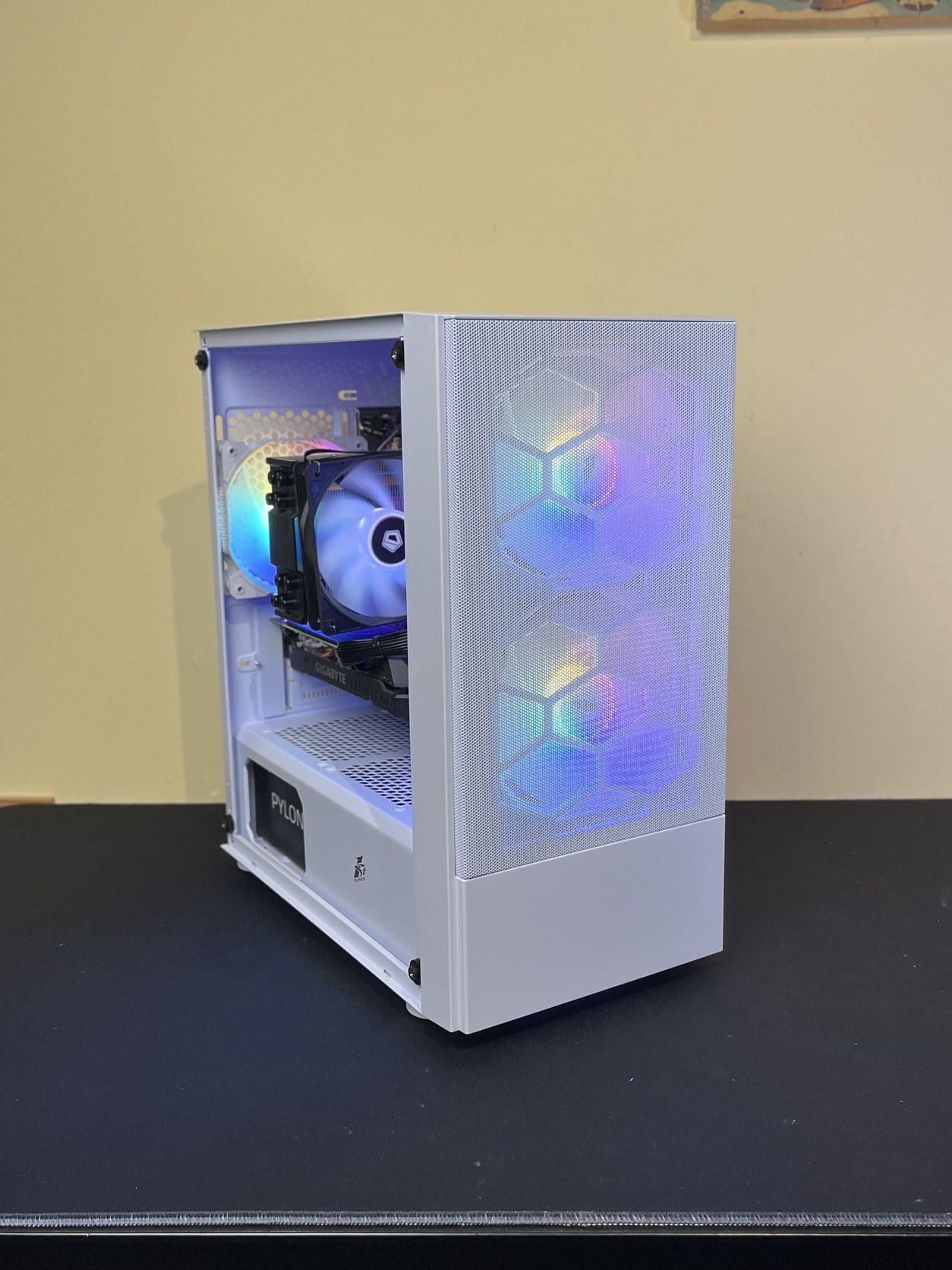 white GAMER PC : i7-6700, 16GB, GTX 1660 Ti - HardverApró