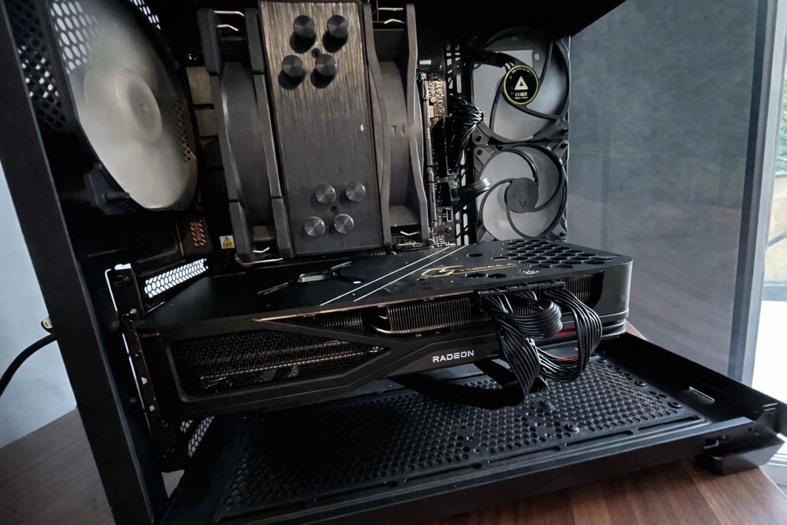 Ryzen 7 7800x3d ,Asrock RX 6900 xt , 32GB RAM - HardverApró