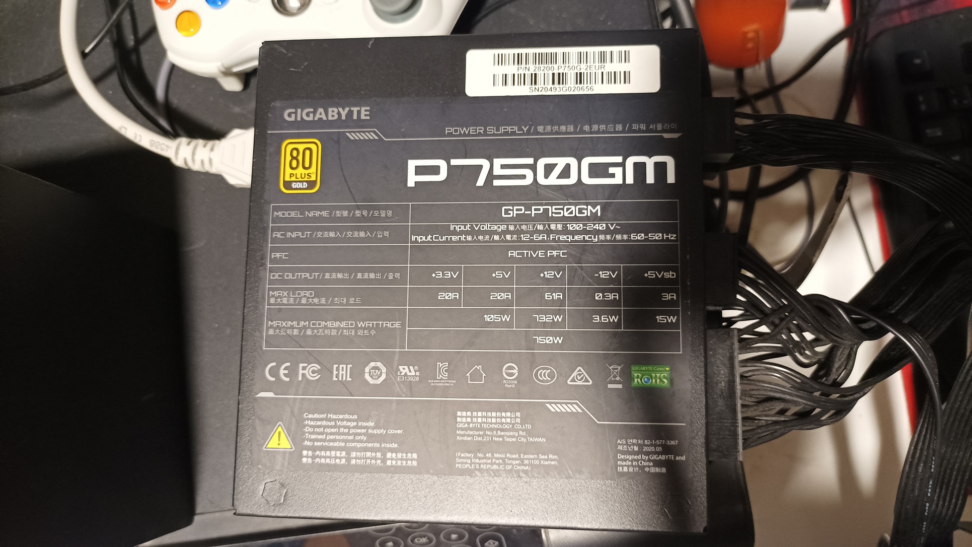 Gigabyte P750GM 750W kondi hibás, ez a felrobbanós széria. - HardverApró