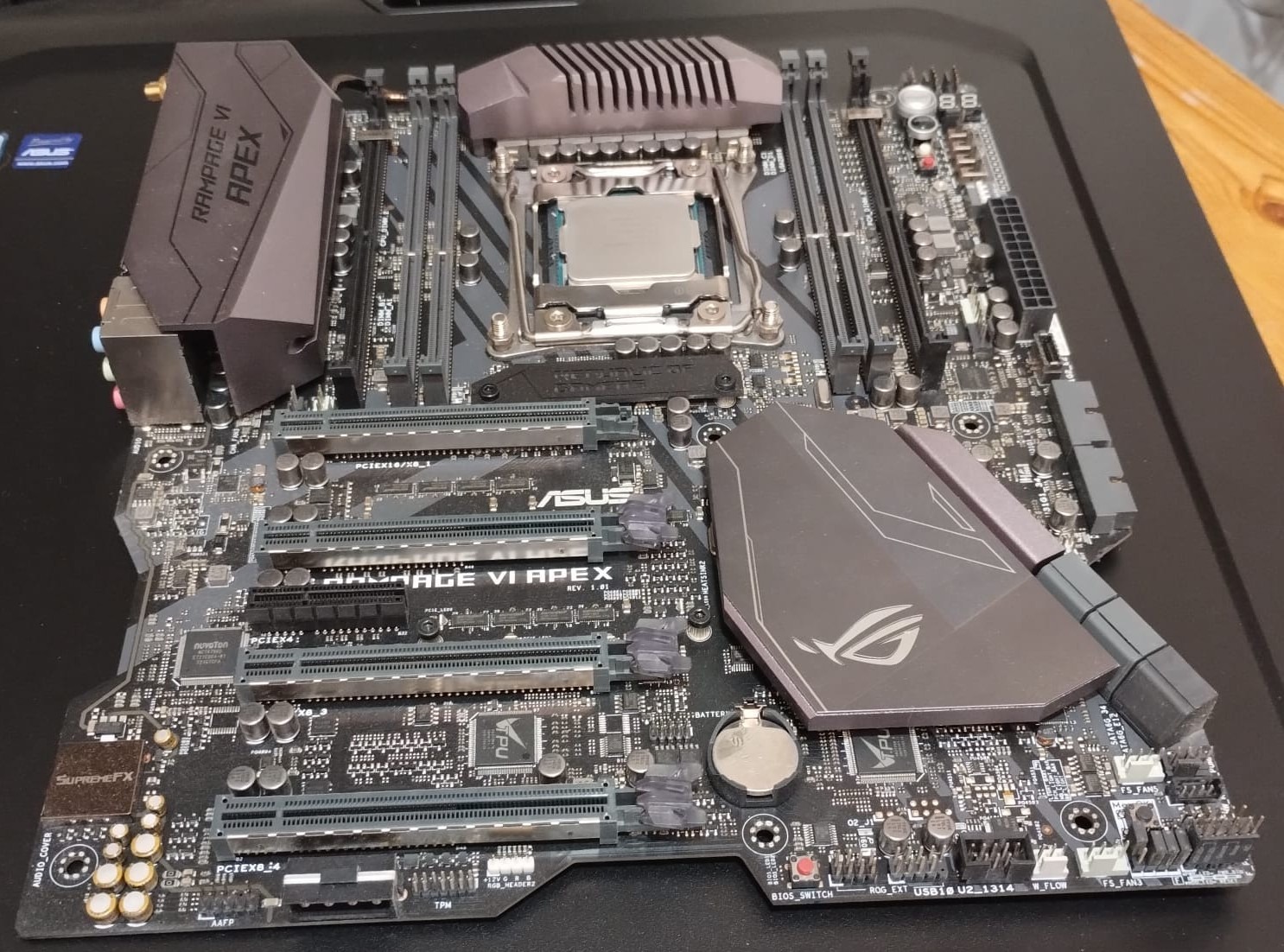 ASUS ROG RAMPAGE VI APEX Intel X299 LGA 2066 i9-7900X 10magos procival ...