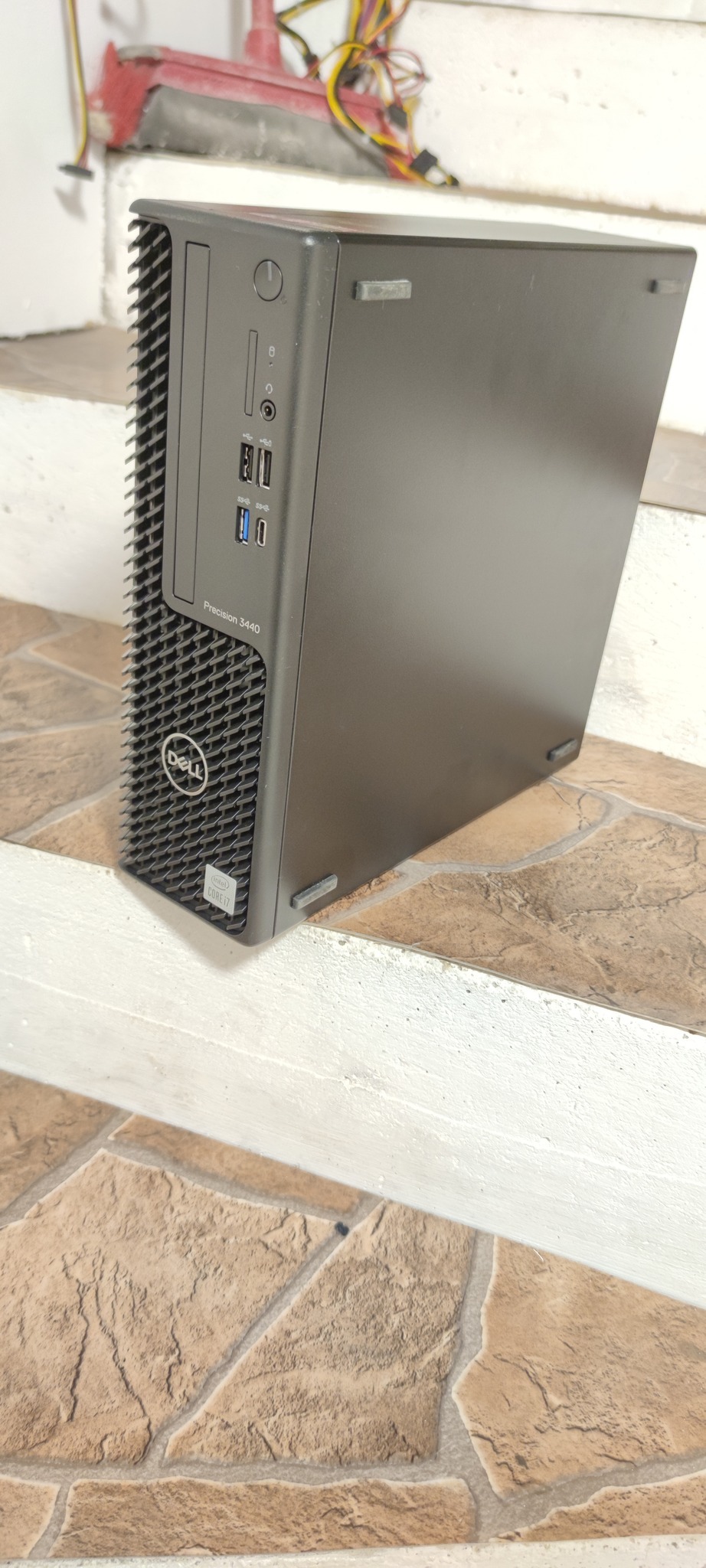 Dell Precision 3440 Core i7 10700 // 16GB Ram // 256GB NVMe számla ...