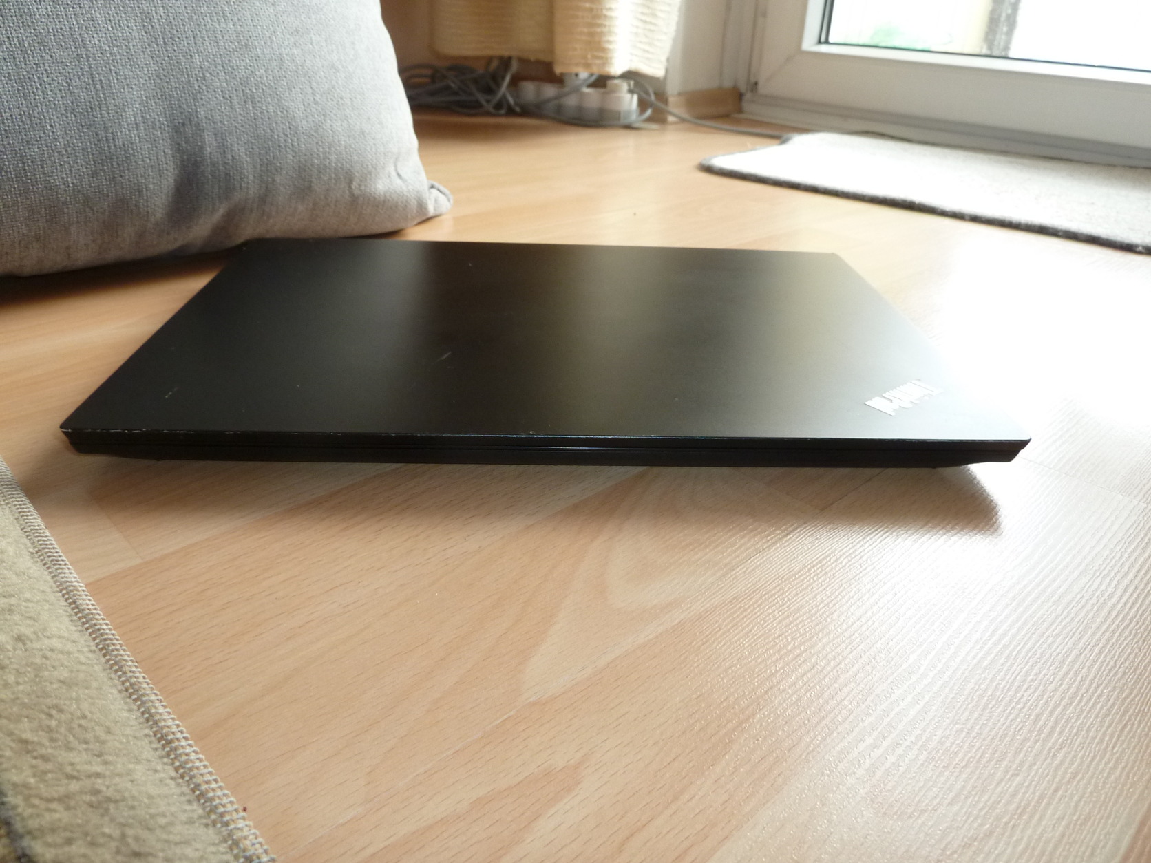 Full HD Lenovo E580 laptop 8 GB RAM 256 GB SSD új aksi világítós magyar ...