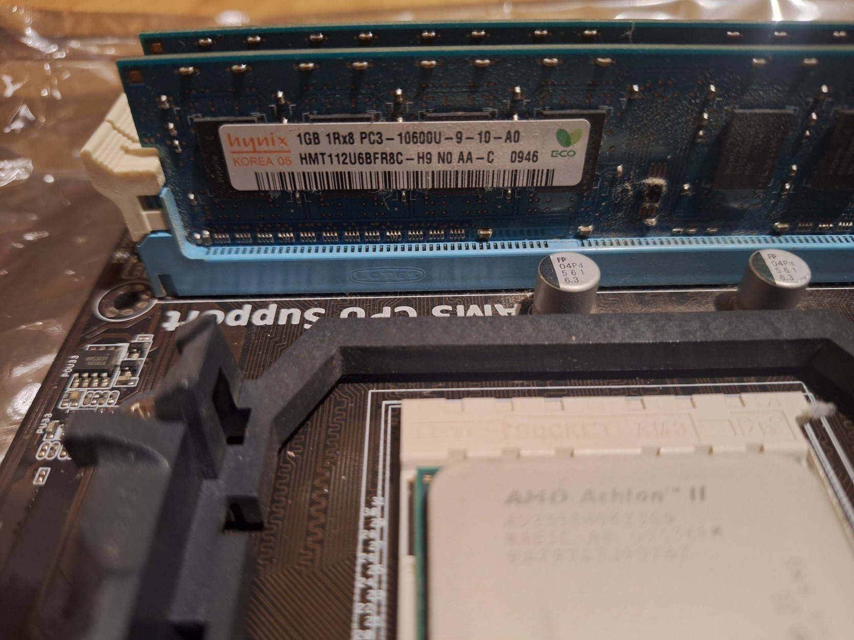 Retro Alaplap + proci + hűtő + RAM - HardverApró