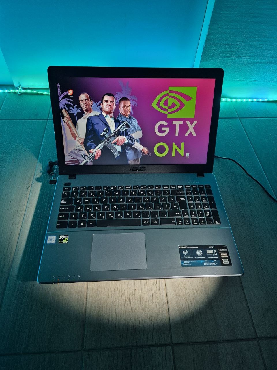 Asus X550VX - i5 6300HQ / GTX 950m / 8 Gb RAM / 250 Gb M.2 SSD ...