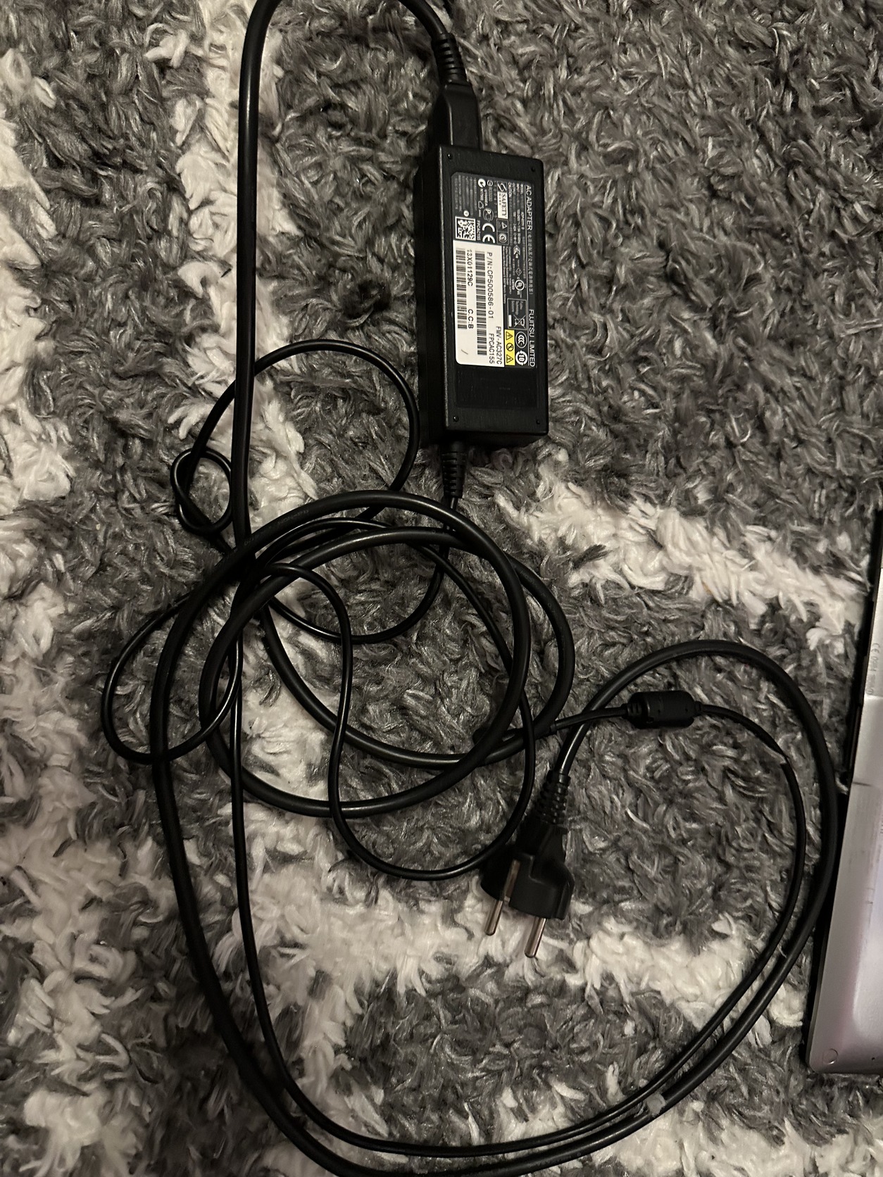 Fujitsu Stylistic Q702 i3 / 4GB RAM / 120GB SSD / Windows 10 Pro ...