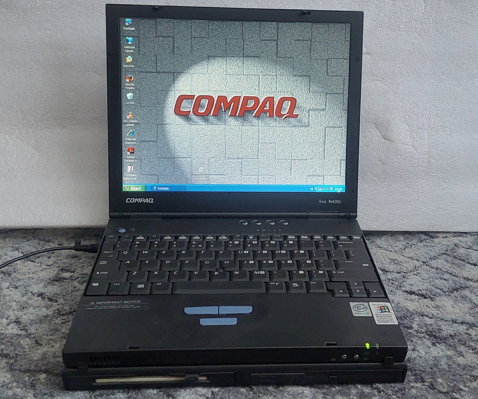 Retro Compaq Evo N400c laptop + dokkoló Pentium III 512MB 20GB ...
