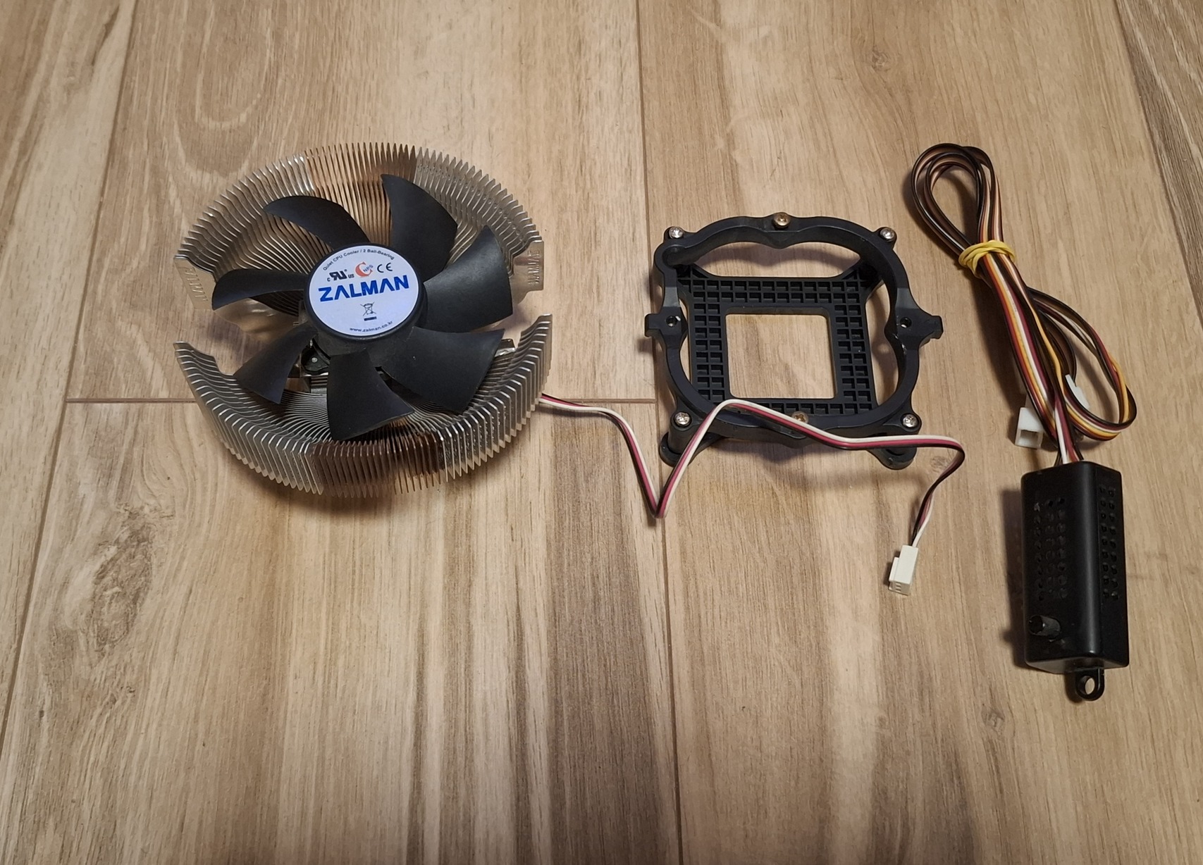 Zalman CNPS7700 Al-Cu LGA 775 CPU hűtő - HardverApró