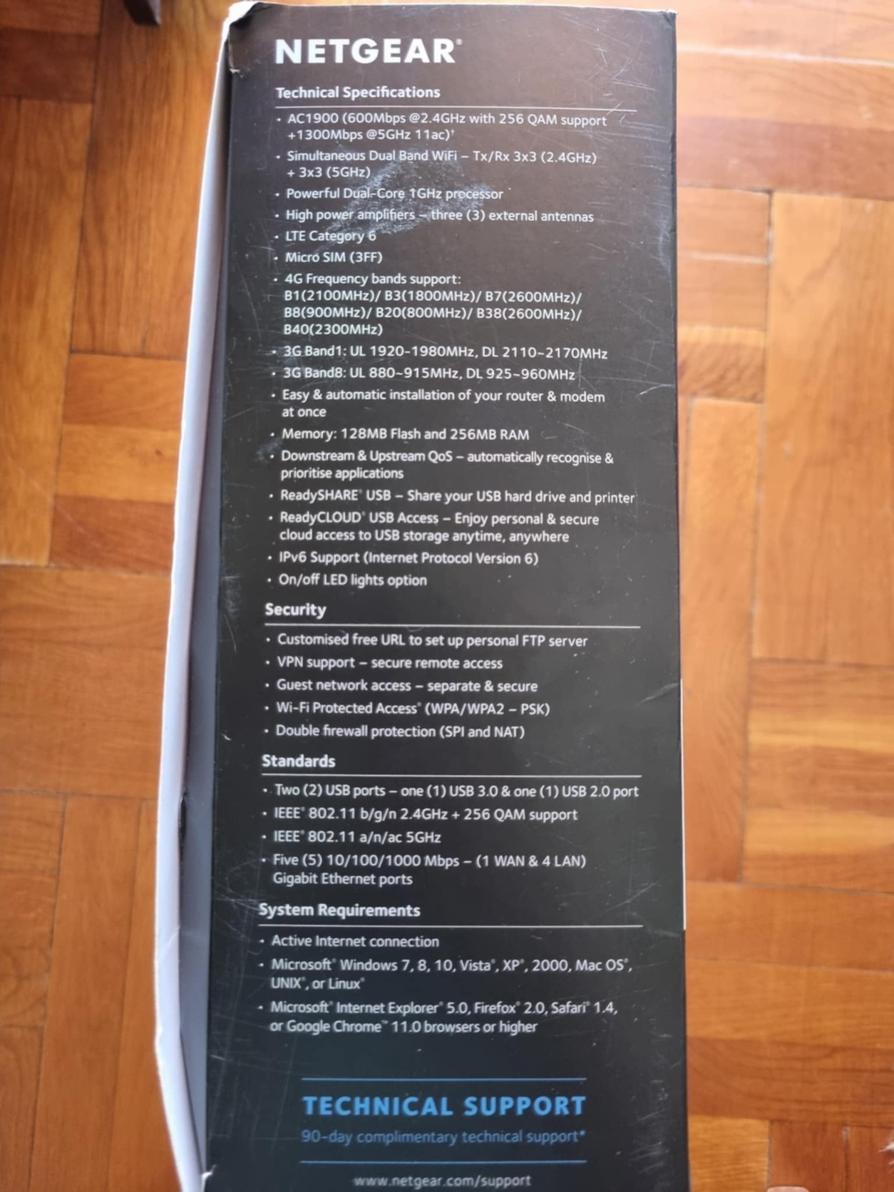 Netgear Nighthawk R7100LG AC1900 Dual-Band WiFi Router LTE modemmel új ...