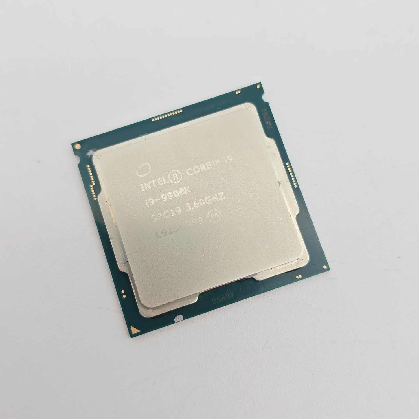 Intel Core i9-9900K - HardverApró