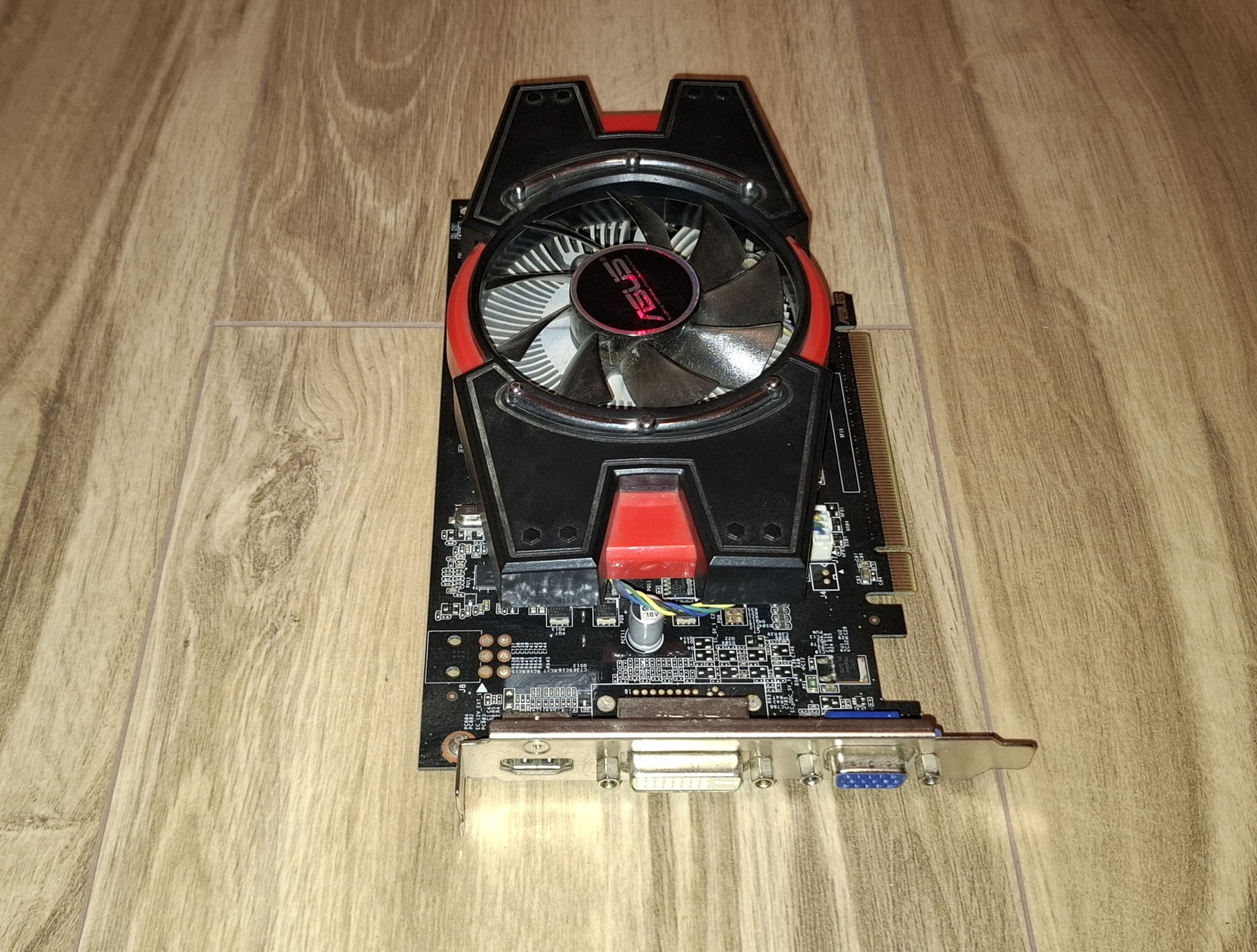 Asus GeForce GTX 650 2 GB GDDR5 PCI-E VGA - HardverApró