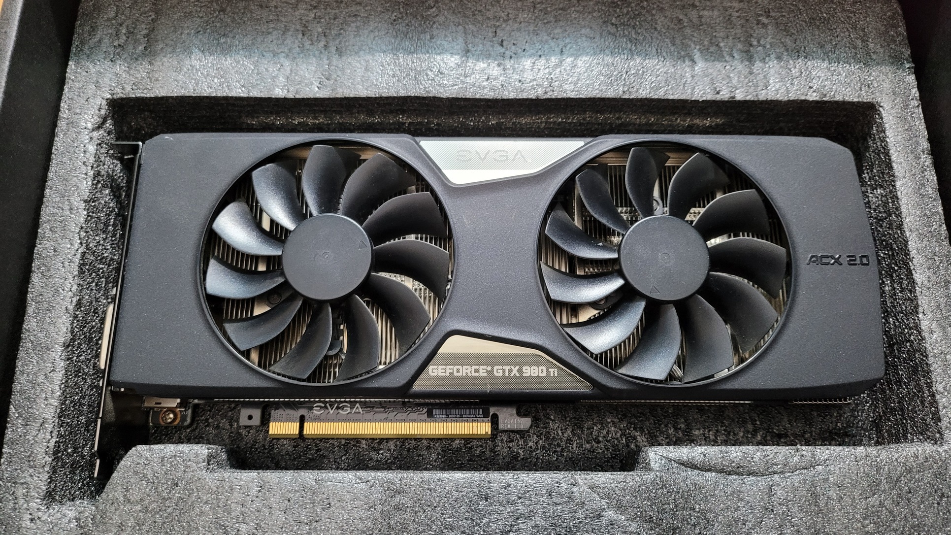 Ritkaság Nvidia Geforce Gtx 980 Ti Gddr5 6GB 384bites Videókari eladó ...