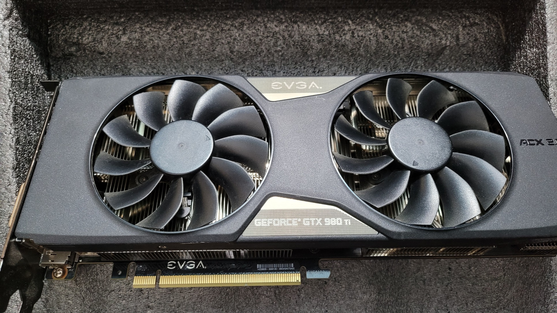 Ritkaság Nvidia Geforce Gtx 980 Ti Gddr5 6GB 384bites Videókari eladó ...