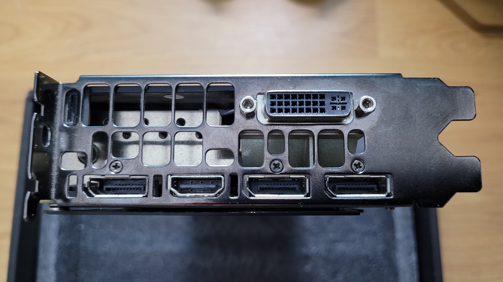 Ritkaság Nvidia Geforce Gtx 980 Ti Gddr5 6GB 384bites Videókari eladó ...