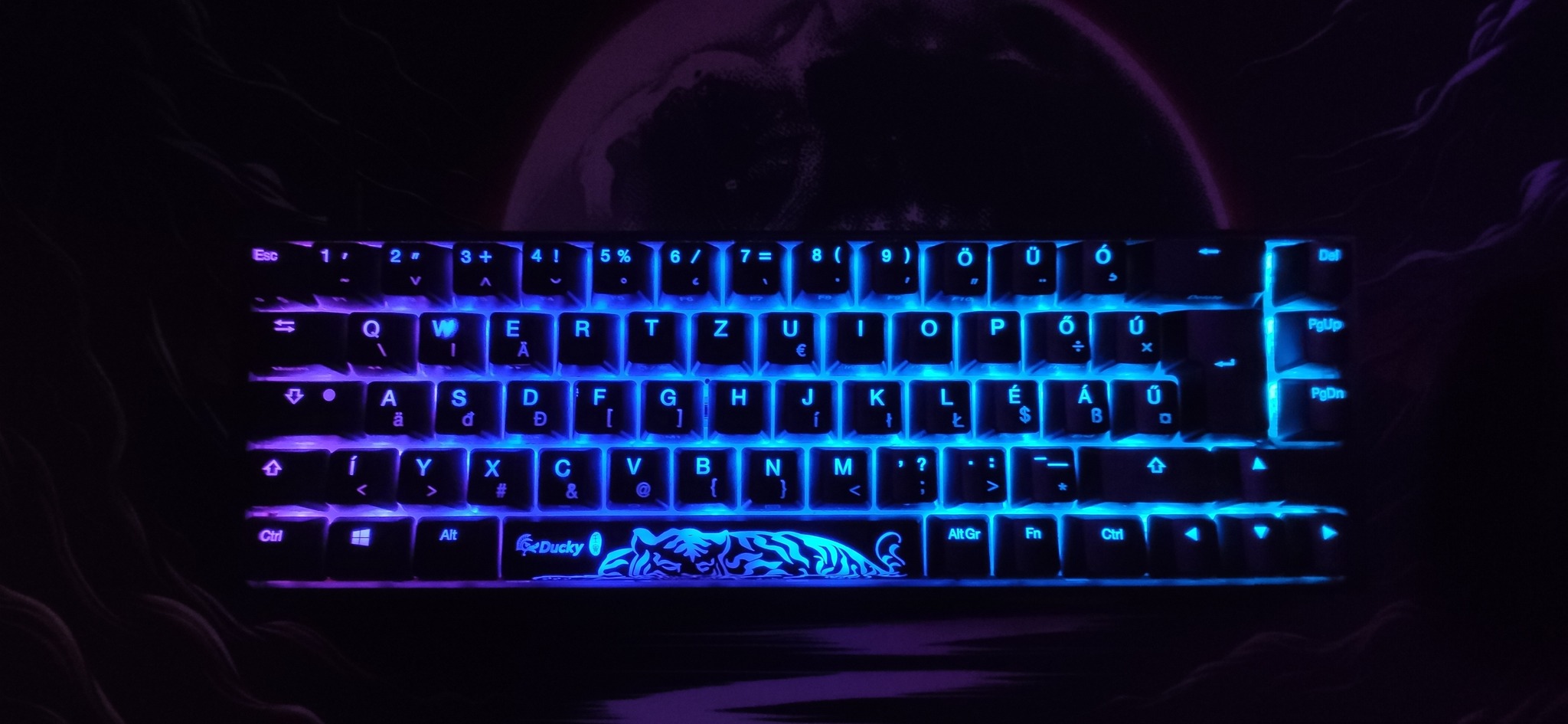 DUCKYCHANNEL ONE 3 SF RGB MX Red Magyar fekete - 1 év Ipon Garancia ...