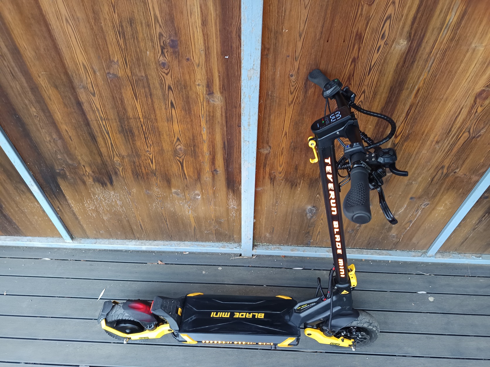 Teverun Blade Mini Ultra 60 V 27 Ah elektromos roller 2024 - HardverApró