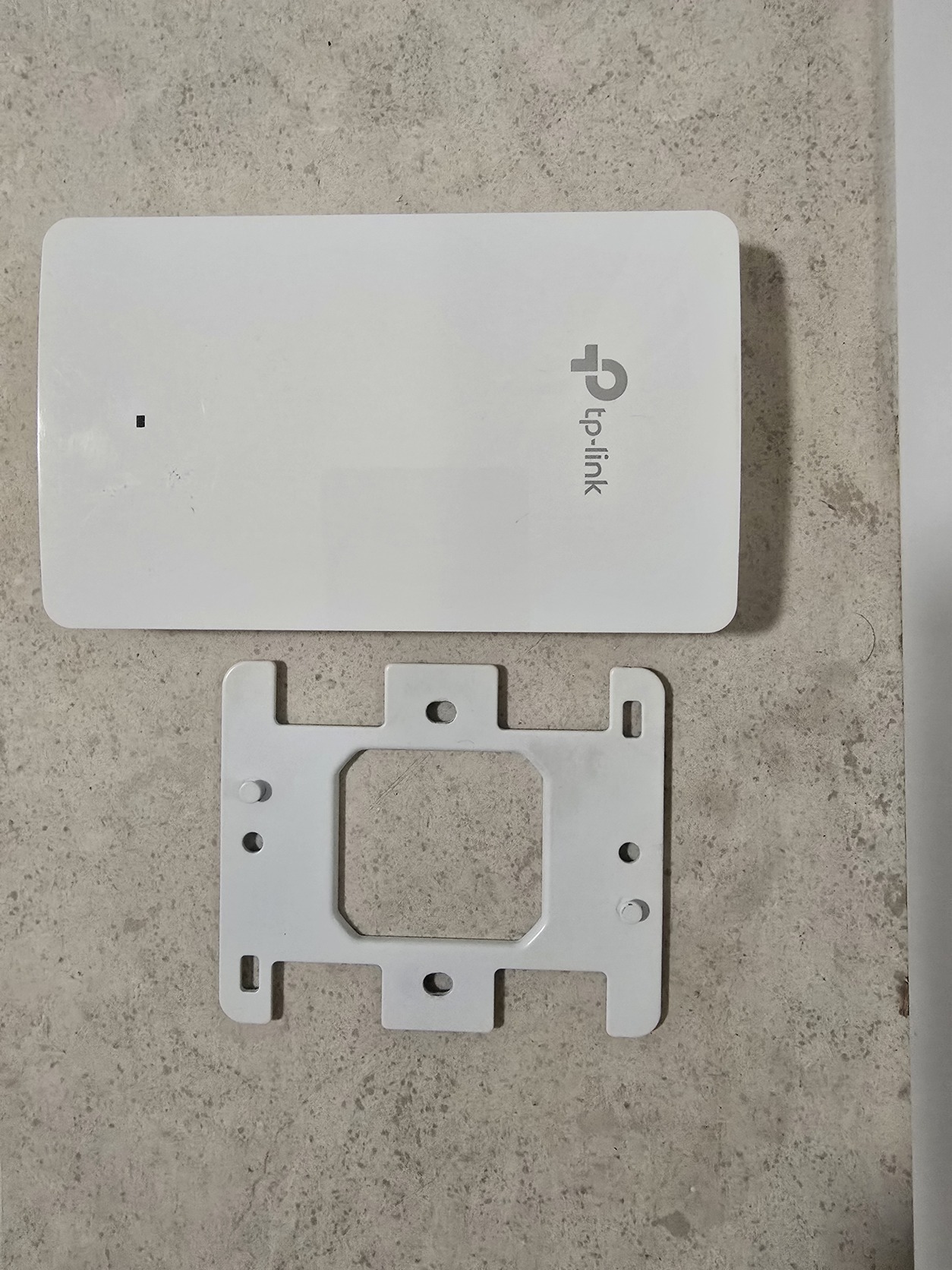 TP-Link Omada EAP615-WALL AX1800 Dual Band Wall Plate WiFi 6 Access ...