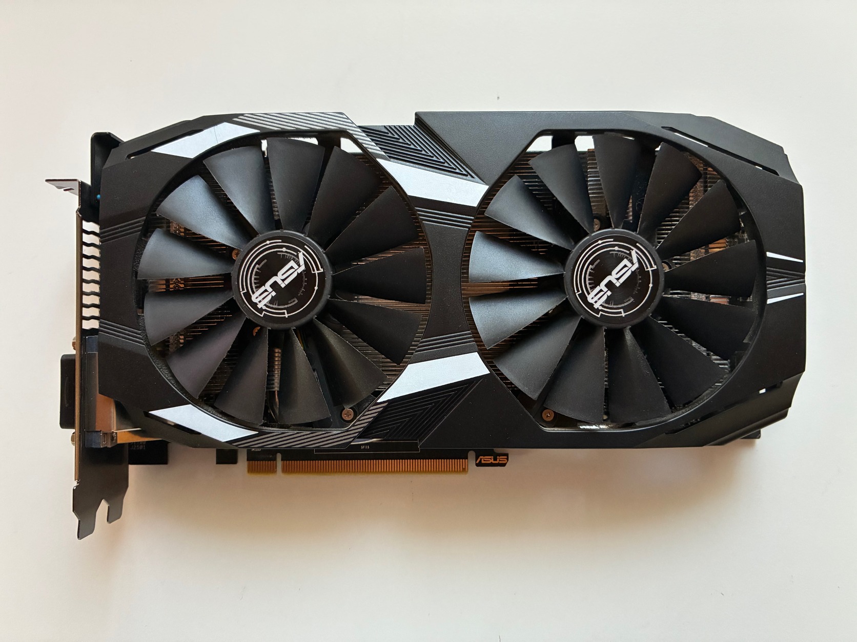 ASUS Dual Radeon RX 580 4GB OC videókártya eladó csavarmatricás ...