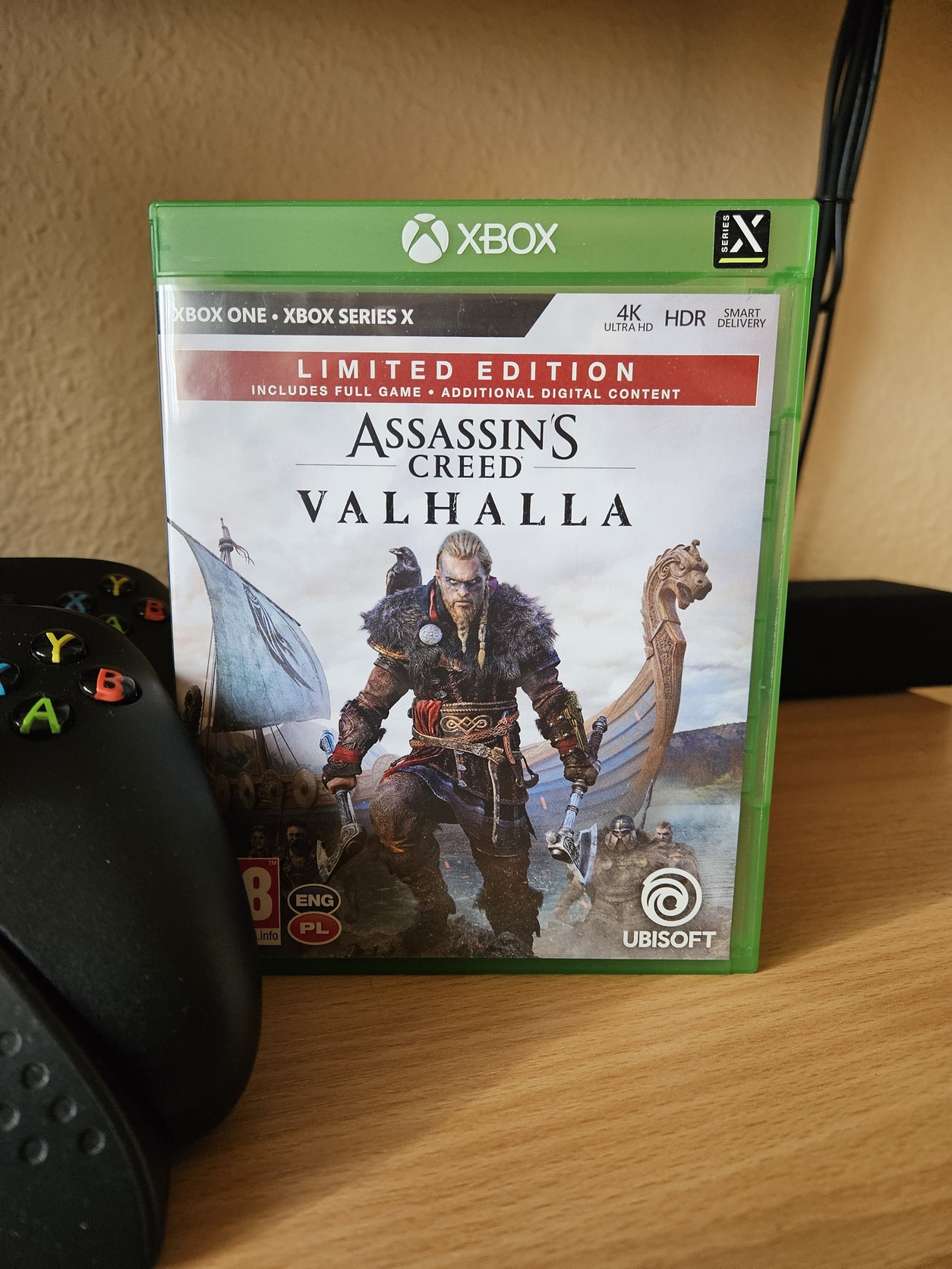 Xbox Series X. 1TB. SSD.,Két Series X. kontrollerrel, töltőallvánnyal ...