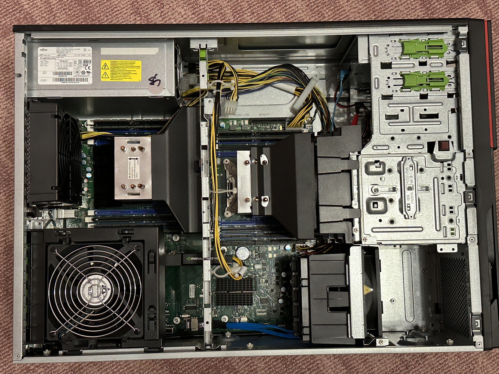 Fujitsu Celsius R930 - HardverApró