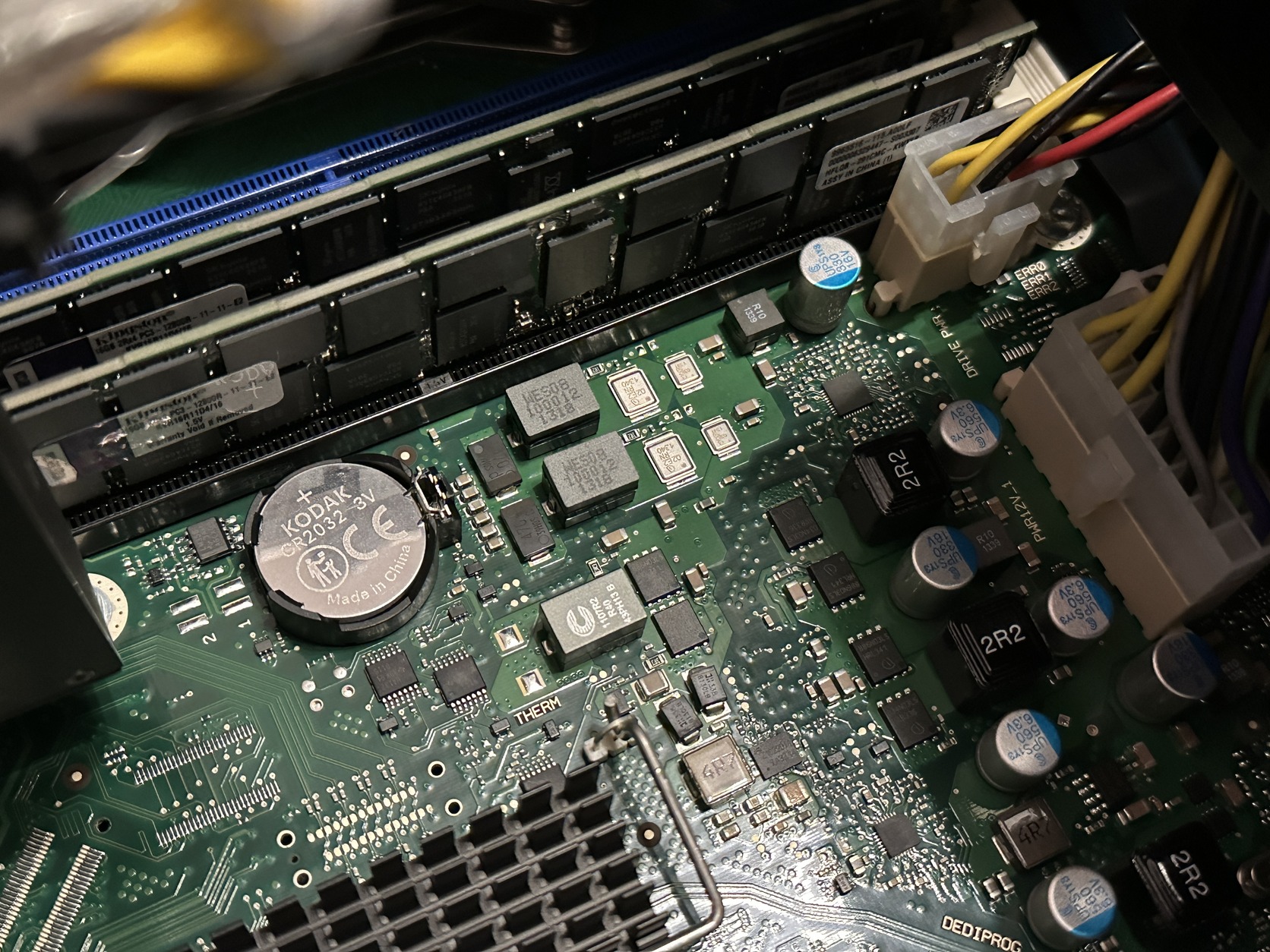 Fujitsu Celsius R930 - HardverApró