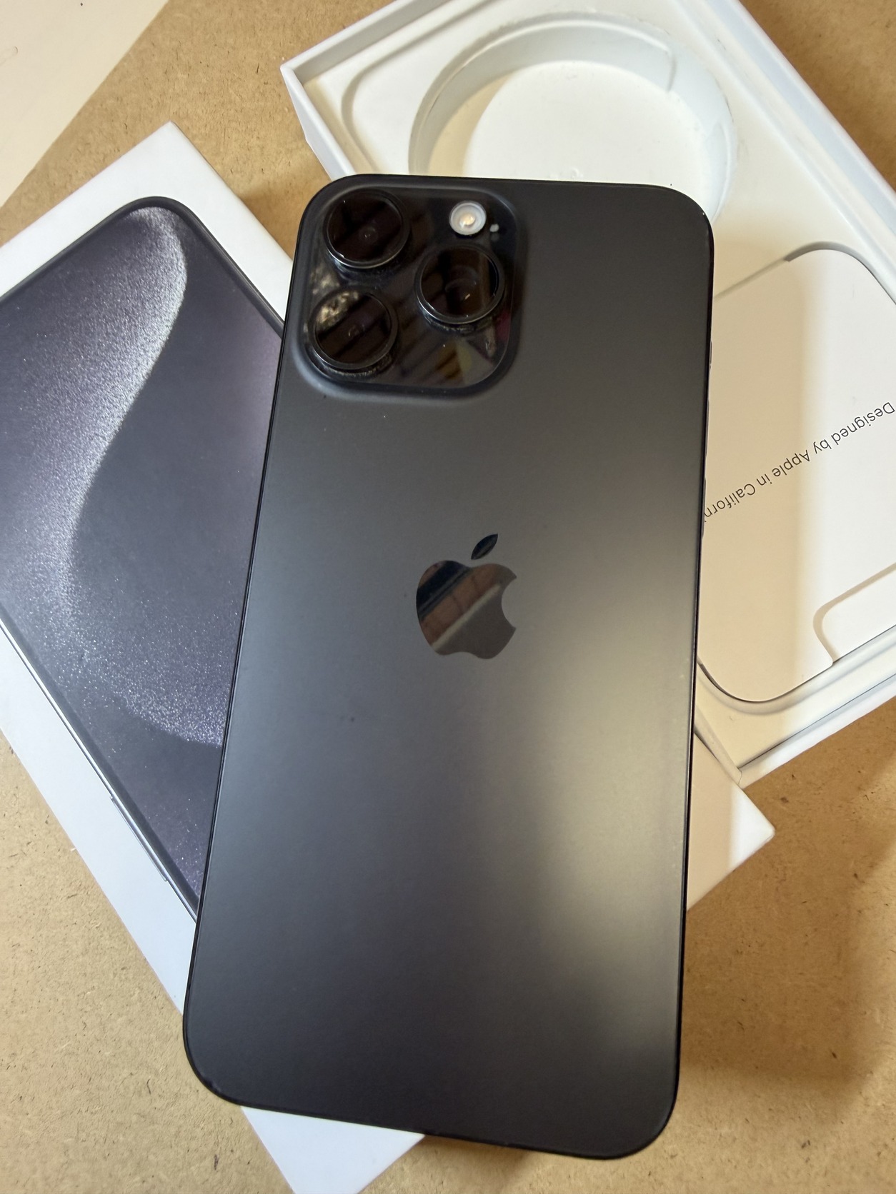 Apple iPhone 15 Pro Max 256 GB Black Titanium - HardverApró