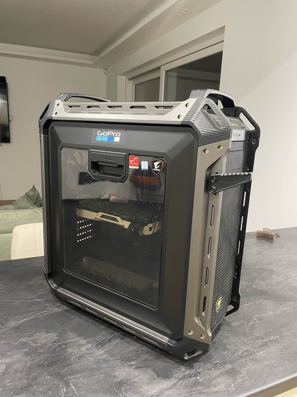 Eladó Gamer pc!!!1080ti 32gb ram, i7 8700k. !!!Cougar panzer max Gépház ...