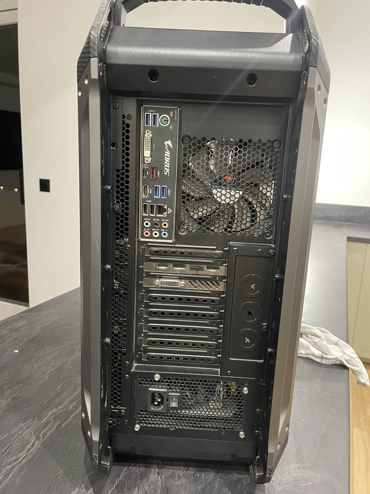 Eladó Gamer pc!!!1080ti 32gb ram, i7 8700k. !!!Cougar panzer max Gépház ...