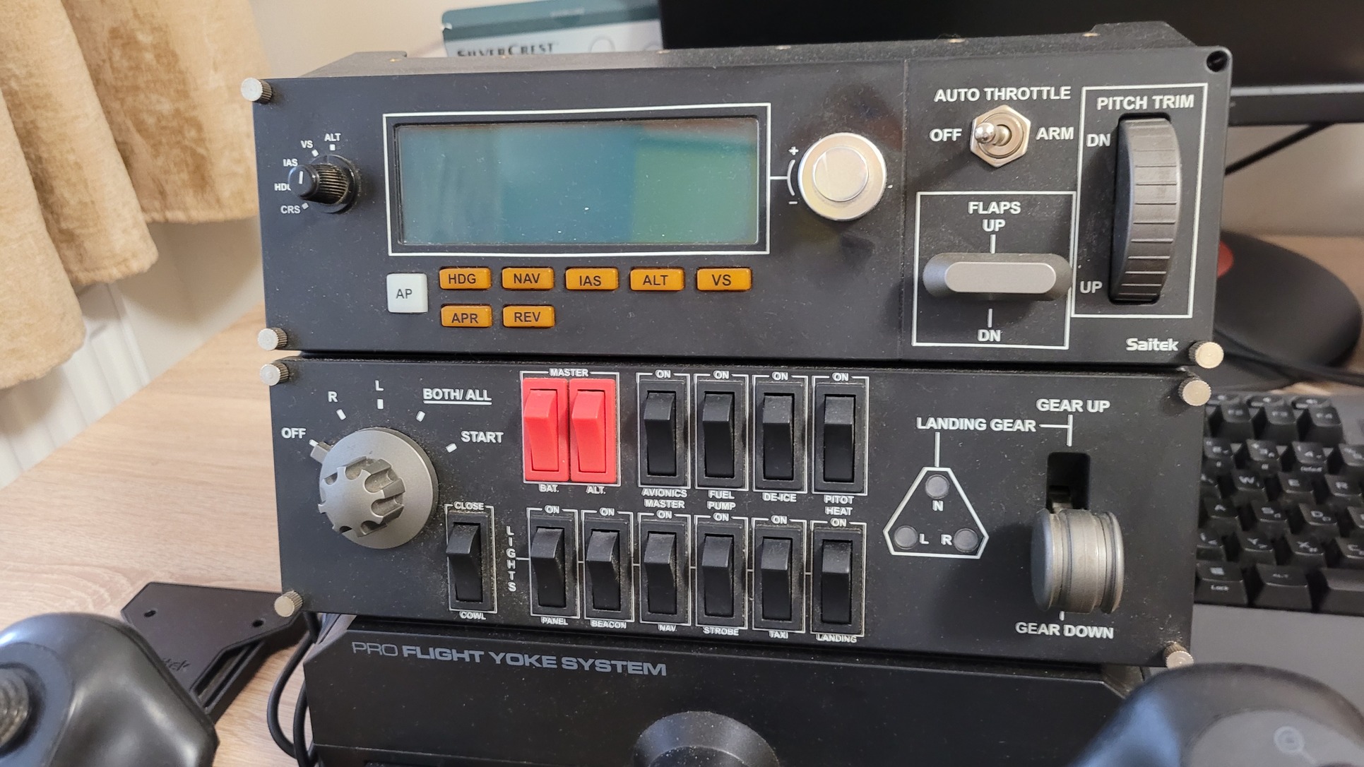 Saitek (Logitech) Pro flight Radio Panel, Switch Panel, Multi Panel, Yoke System, Rudder Pedal ...