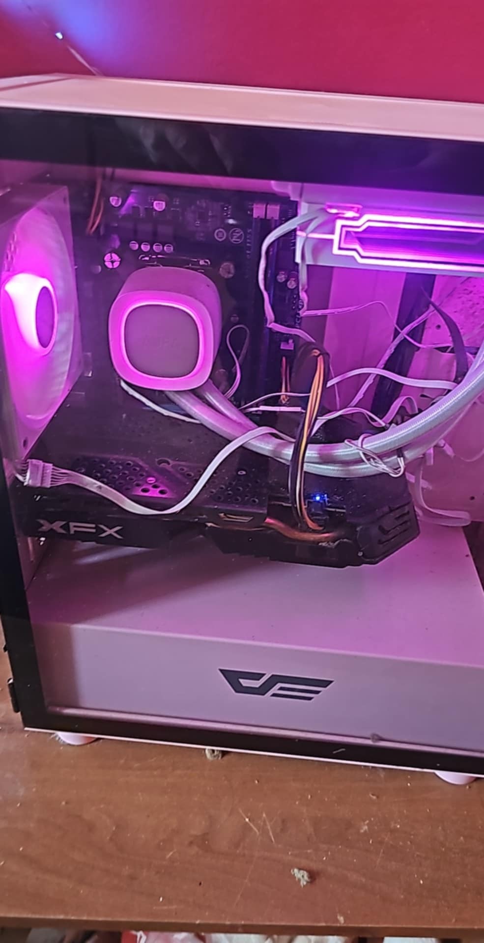 AMD XFX RX 580 8GB DDR5 256 BIT - HardverApró