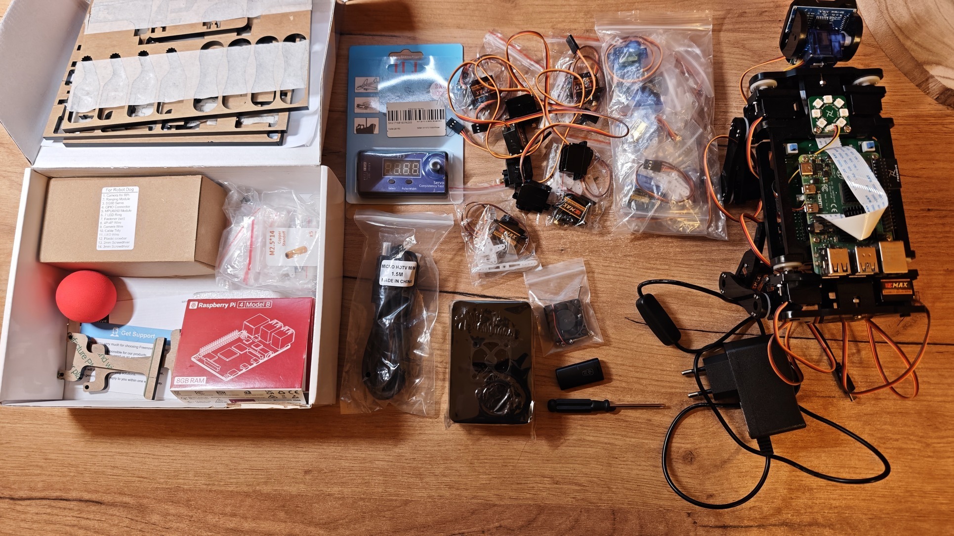 Freenove Robot Dog Kit for Raspberry Pi 4 8/32GB Card, 8GB RAM ...