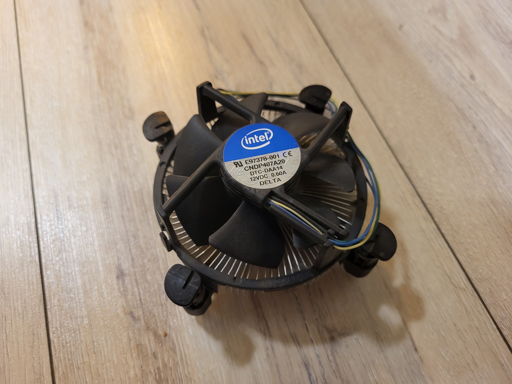 Intel stock CPU hűtő LGA1150 - HardverApró