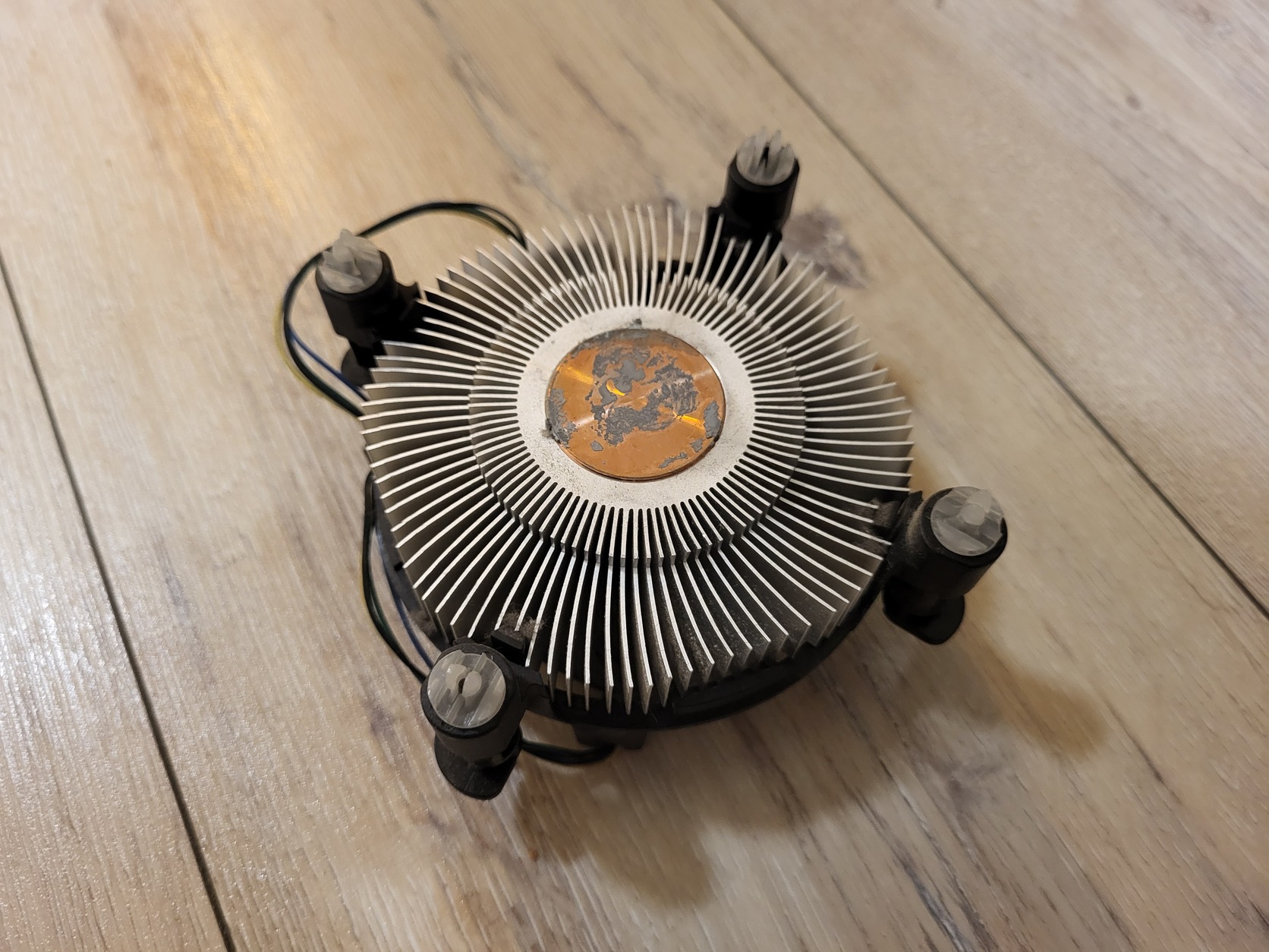 Intel stock CPU hűtő LGA1150 - HardverApró